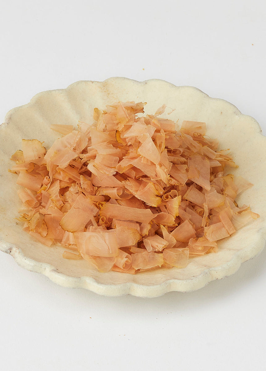 鰹花削り(血合い抜き) 25g – 山吉國澤百馬商店オンラインストア